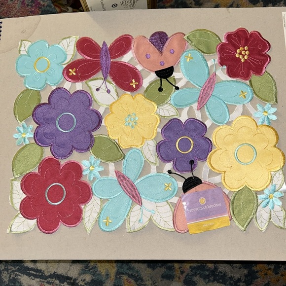 Blossoms & Blooms | Kitchen | Nwt Spring Placemat With Cut Out ...
